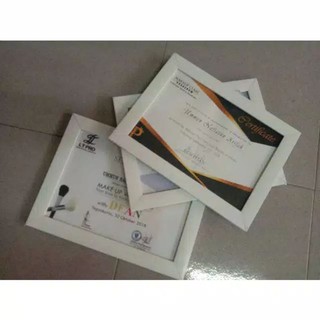 Jual PIGURA UNTUK PIAGAM PENGHARGAAN MININALIS HITAM DAN PUTIH ...