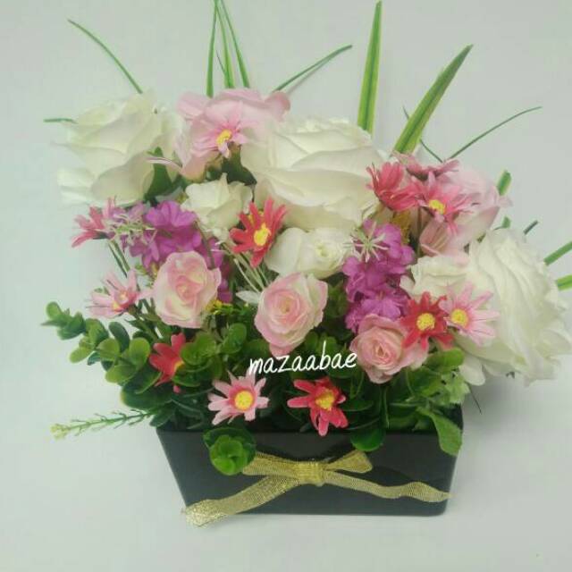 Jual Bunga rangkai artificial dan pot melamin /dekorasi shaby chik ...