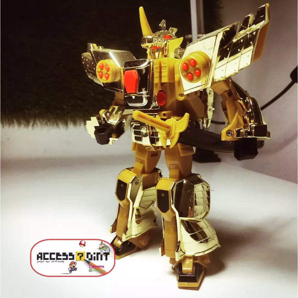 Robot Vintage Keren Bisa Jadi Naga Emas Mirip Transformer | Shopee ...