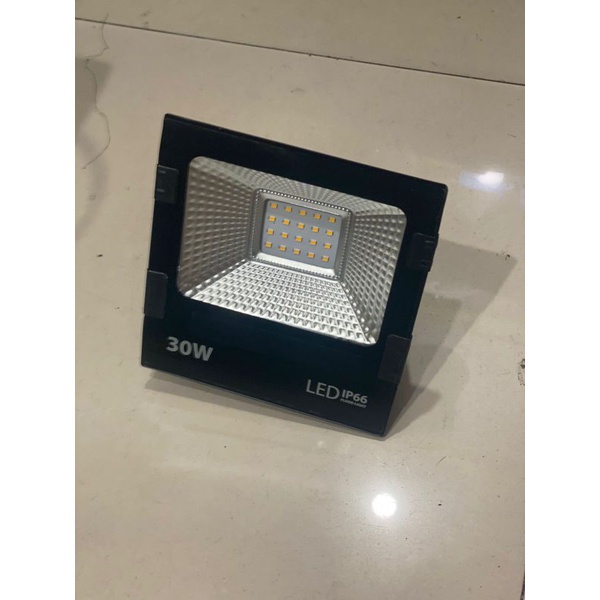 Jual lampu sorot led sorot tembak led floodlight outdoor waterproof 30w 30 watt taman reklame ...