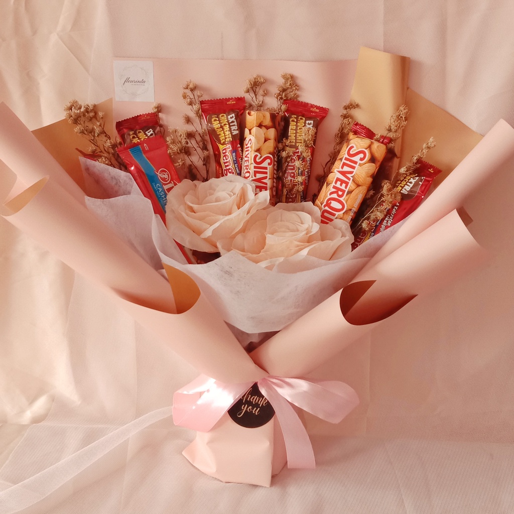 Jual BUKET SILVERQUEEN DAN BUNGA | CHOCO AND FLOWER BOUQUET | Shopee ...