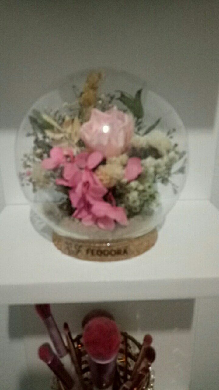 Flower glass dome, bunga gelas dome, dried flower dome, bunga kering ...