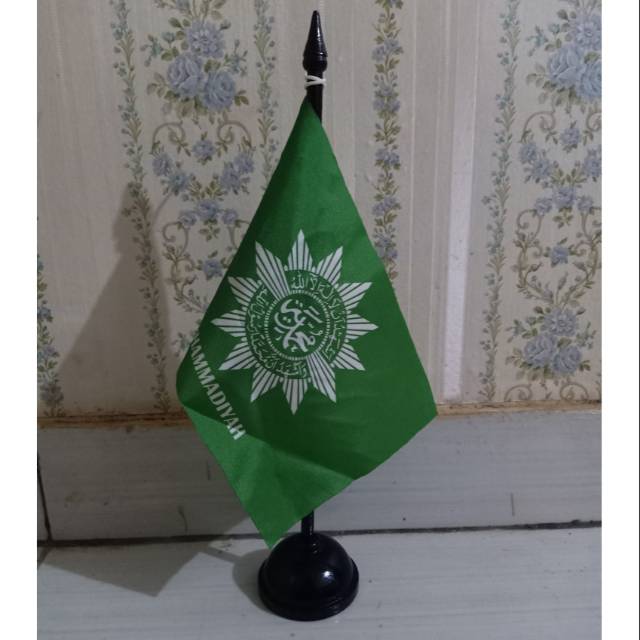 Jual Bendera Meja MUHAMMADIYAH MUHAMADIYAH Plus Tiang Kayu Kwalitas ...