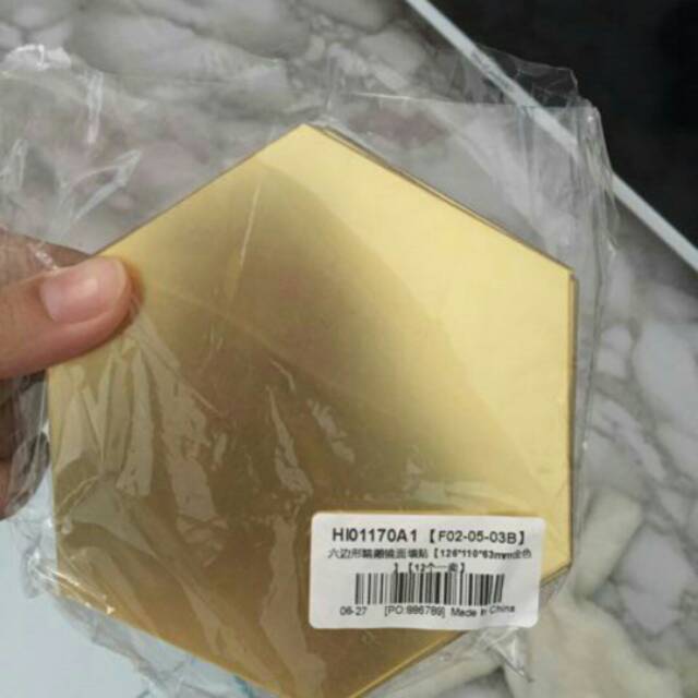 Jual Wall Sticker Cermin Akrilik - DIY Wallpaper Stiker model Hexagonal ...