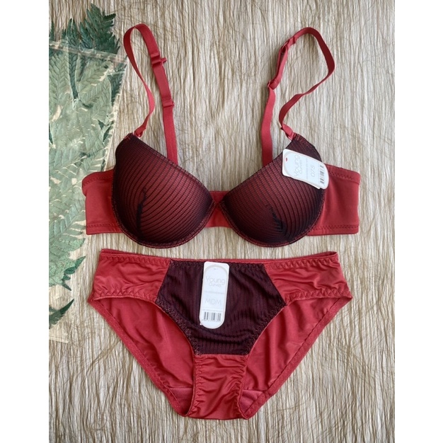 Jual YOUNG CURVES SET BRA & PANTY WARNA MERAH MAROON C03-101183B ...