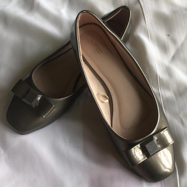 Jual Preloved VNC flat shoes (good condition) Indonesia|Shopee Indonesia