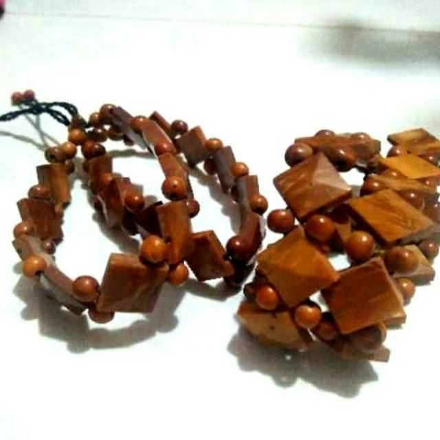 Jual GELANG KAUKAH MOTIF "PIRAMID KENCONG" 100 % ASLI ORIGINAL KAYU ...