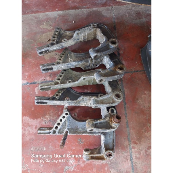 Jual Bracket Mesin 40 PK Type Kotak (Second) | Shopee Indonesia