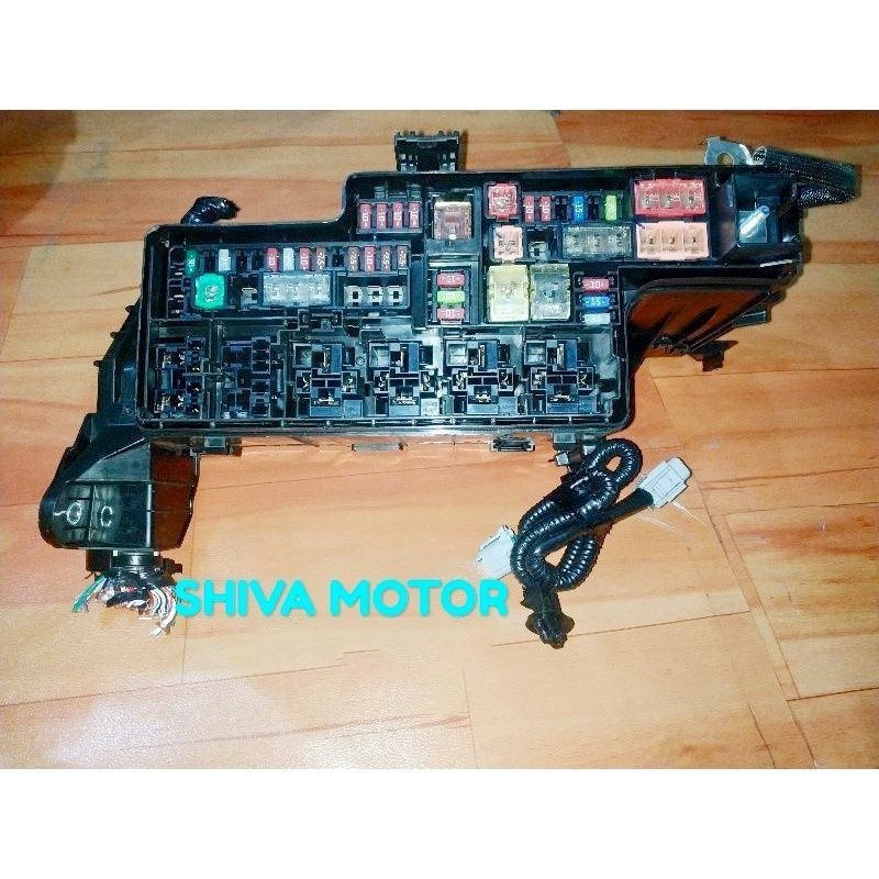 Jual FUSE BOX SIKRING LENGKAP TOYOTA INNOVA REBORN, FORTUNER VRZ ...
