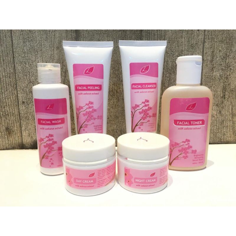 Jual Rangkaian Sakura Brightening Larissa - Normal & Dry Skin | Shopee ...