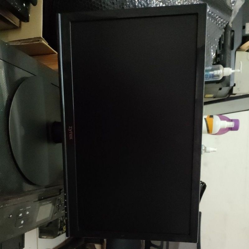 Jual Monitor LED ZYREX 18'5( 19 Inch ) Like New | Shopee Indonesia