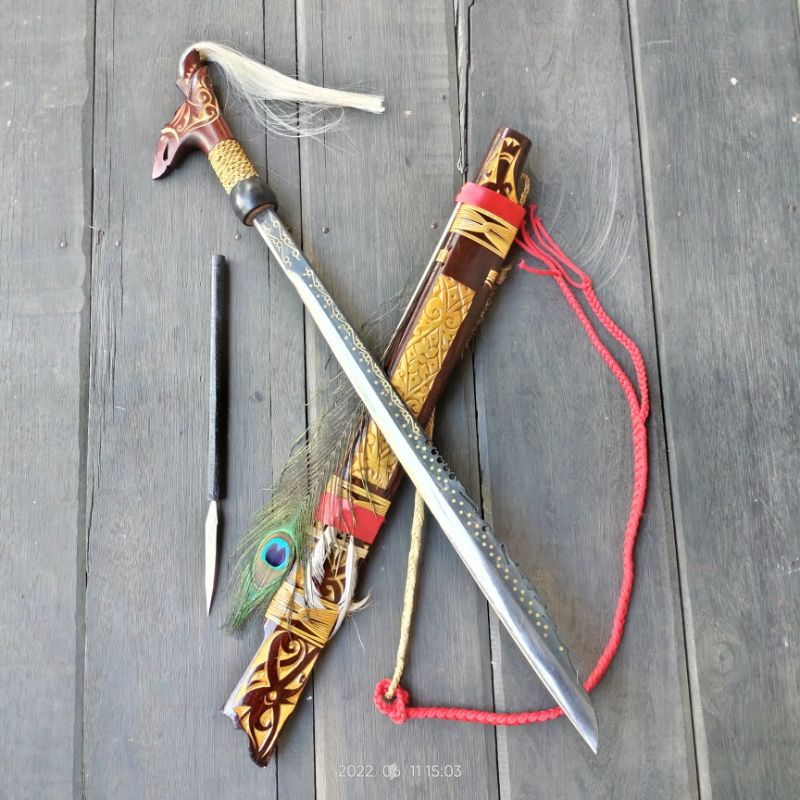 Jual Mandau khas dayak motif ukir mandau dayak. mandau. mandau ...