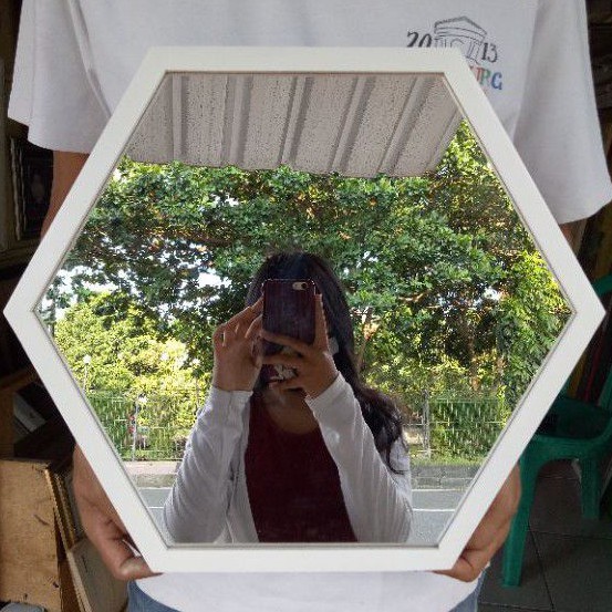 Jual CERMIN HEXAGONAL 3D PUTIH (INCLUDE PACKING KAYU) | Shopee Indonesia