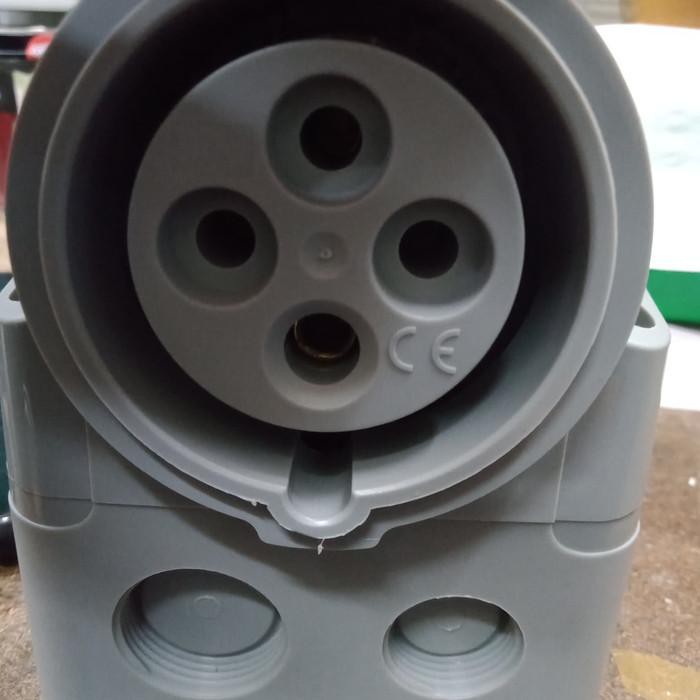 Jual LEGRAND 555158 surface mounting socket 3 phase 16A IP44 3P+E 4PIN ...