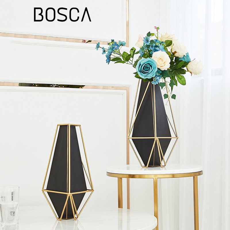 Jual Bosca Living - Vas Bunga Geometris Hitam Gold / Dekorasi Ruangan ...