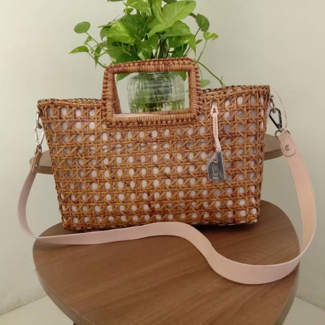 Jual Tas rotan dowa trinity | Shopee Indonesia