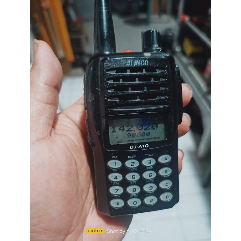 Jual Ht Alinco Dj A10 Frekuensi VHF 136.000 sd 174.000 Mhz Kondisi Normal Tx bagus Power 5watt ...