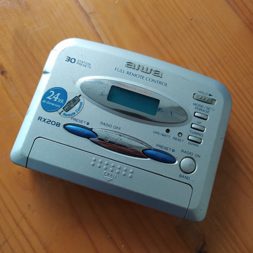Jual Walkman jadul lawas AIWA RX208 pemutar kaset pita dan radio - cassette player second ...
