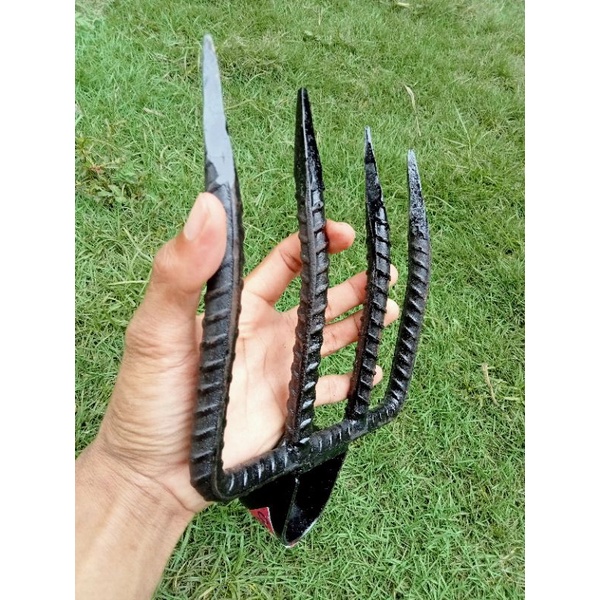 Jual Garuk sampah besi gigi 4 besi ulir (Garuk pacul cap jago ...