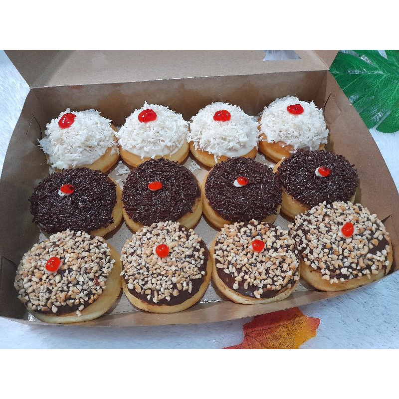 Jual Donat klasik 3 rasa isi 12 / Donat jadul/ Donat Keju,Coklat Meses ...