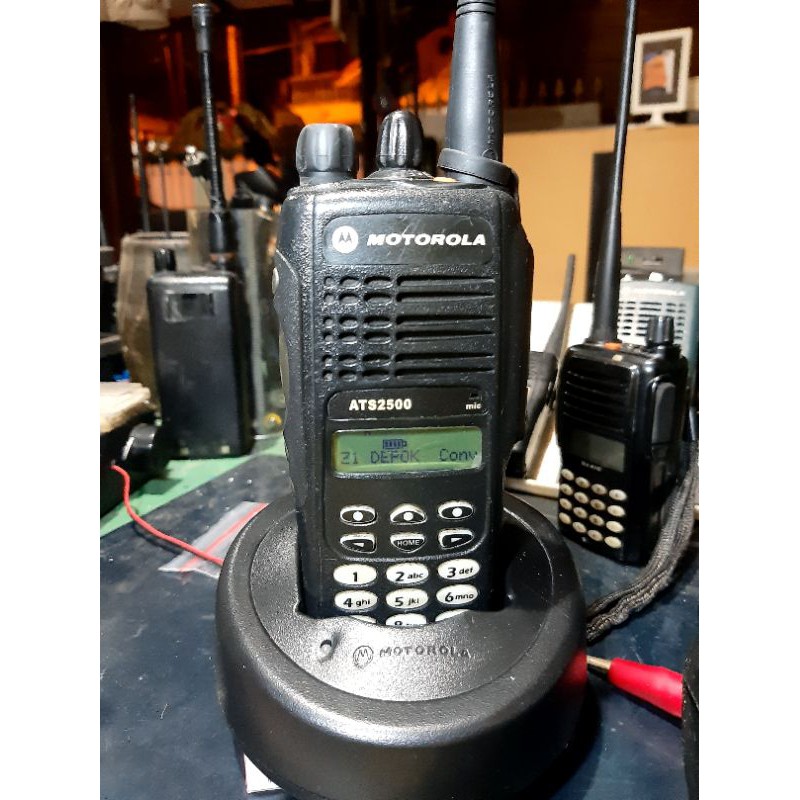 Jual Ht Motorola Ats2500 Trunking sistem 800mhz | Shopee Indonesia