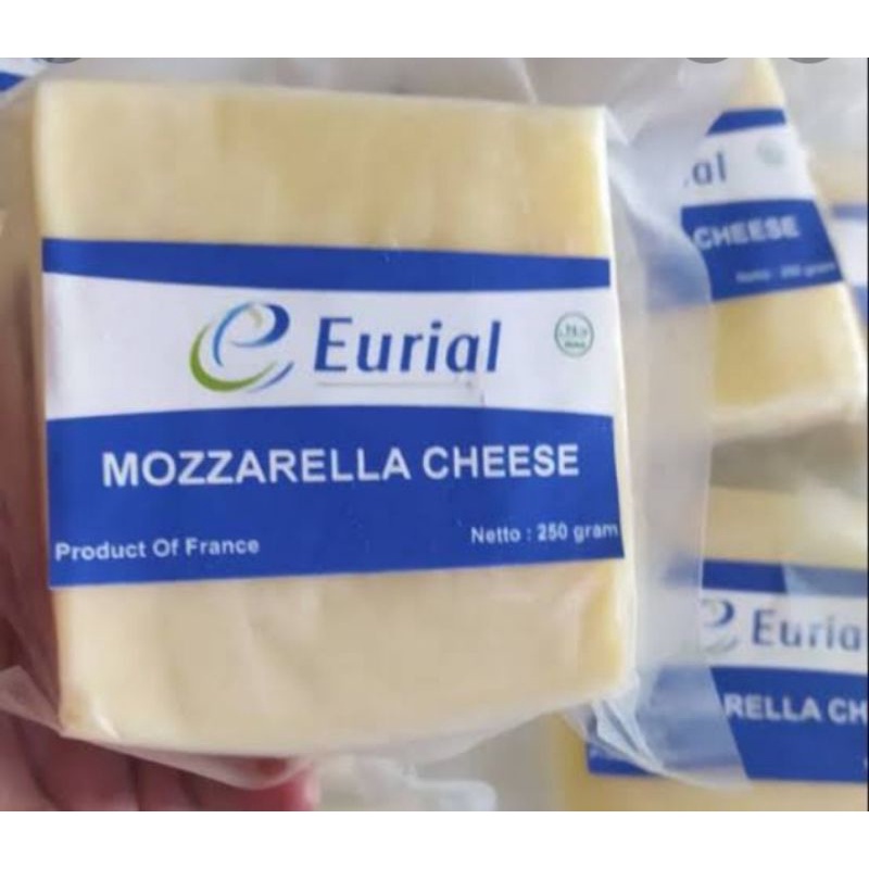 Jual Mozzarella cheese eurial 250 gram keju mozarella | Shopee Indonesia