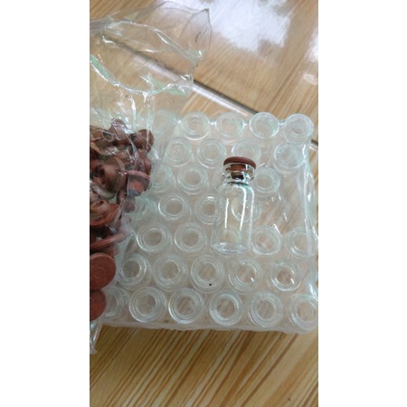 Jual Botol Kaca Mini 3 ml mungil Tutup Rubber (souvenir) | Shopee Indonesia