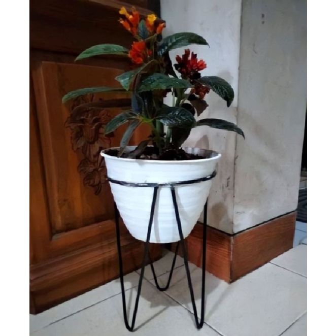 Jual DUDUKAN POT BESI, STANDING POT BUNGA | Shopee Indonesia