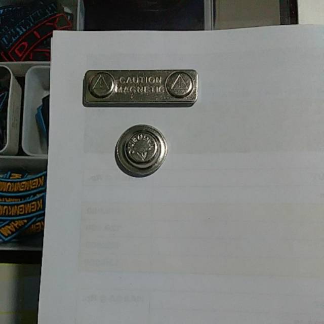 Jual magnet pengait pin / emblem kumham | Shopee Indonesia