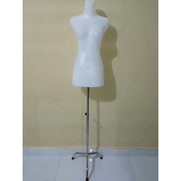 Jual MANEKIN DM BENING + KAKI BESI PATUNG BAJU BADAN BESAR/ PATUNG DRES ...