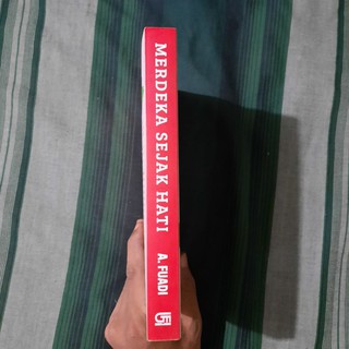 Jual BUKU BEKAS ORIGINAL NOVEL MERDEKA SEJAK HATI A. FUADI (SEJARAH ...
