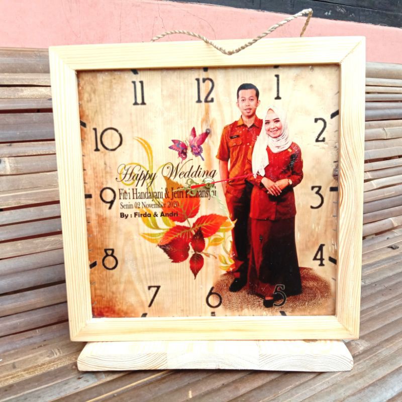 Jual Jam kayu Custom | Shopee Indonesia