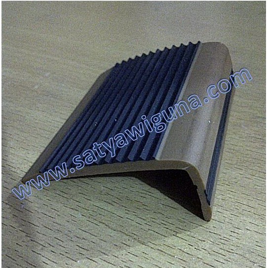 Jual Stair Nosing/Step Nosing/Lis Tangga karet/ antislip tangga Coklat ...