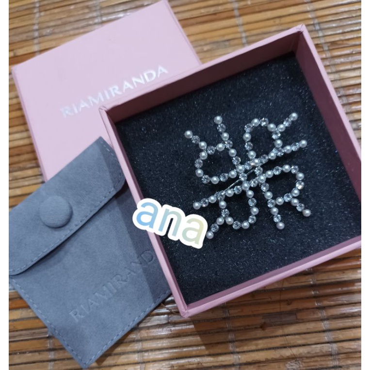 Jual New SQUARE MONOGRAM BROOCH - SILVER by Ria Miranda | Shopee Indonesia