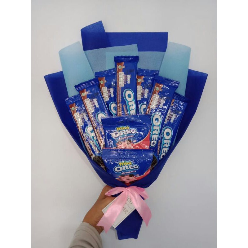 Jual buket snack oreo coklat kado ulang tahun wisuda | Shopee Indonesia