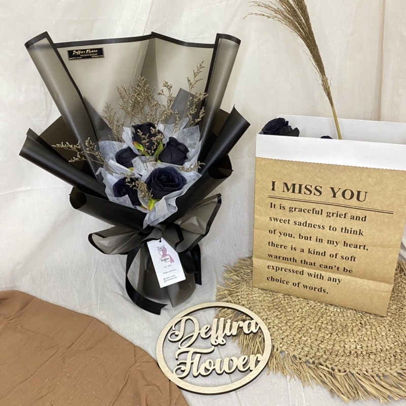 Jual Buket bunga artificial/buket wisuda/buket ultah/buket mawar hitam ...