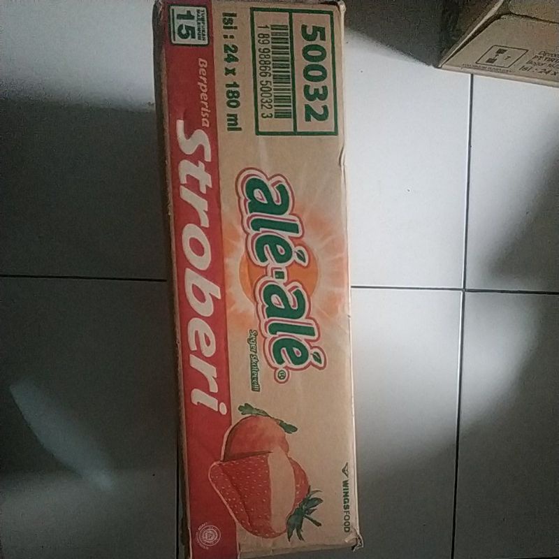 Jual Ale ale stroberi 1 dus 24X180 ml | Shopee Indonesia