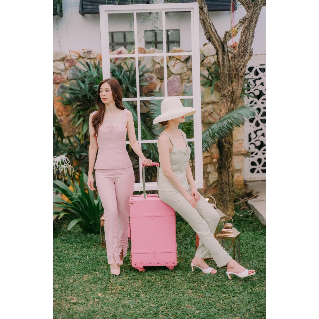 Jual Emily Elegance Ruched Top | Shopee Indonesia