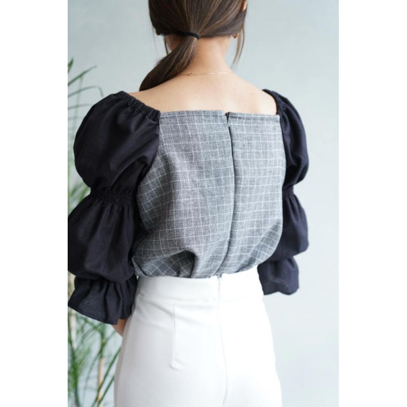 Harga Nina Blouse Korea Terbaru Jan 2025 | BigGo Indonesia