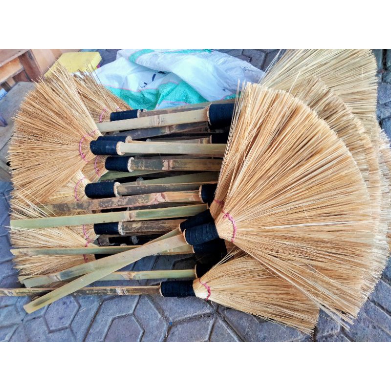 Jual SAPU Selokan Sapu Koco/SAPU Awi/Bambu Sapu Tradisional | Shopee ...