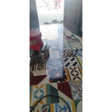 Harga Tehel Terbaru Maret 2024 |BigGo Indonesia