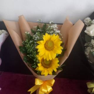 Jual Buket bunga matahari asli bucket wisud | Shopee Indonesia