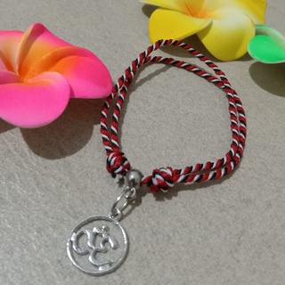 Jual Gelang Khas Bali Tridatu Dengan Bandul Omkara Ongkara | Shopee ...