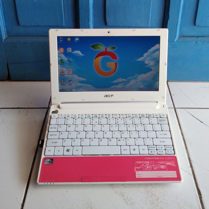 Acer Aspire One Happy Warna Pink Putih Netbook RAM 2GB HDD 160GB Intel ...