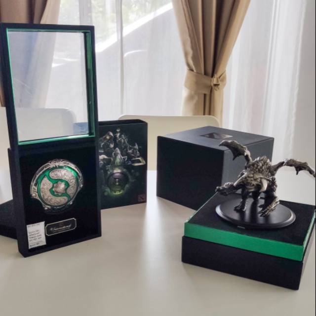 Jual Baby Roshan Statue + Mini Aegis Dota 2 (Tahun 2018) | Shopee Indonesia