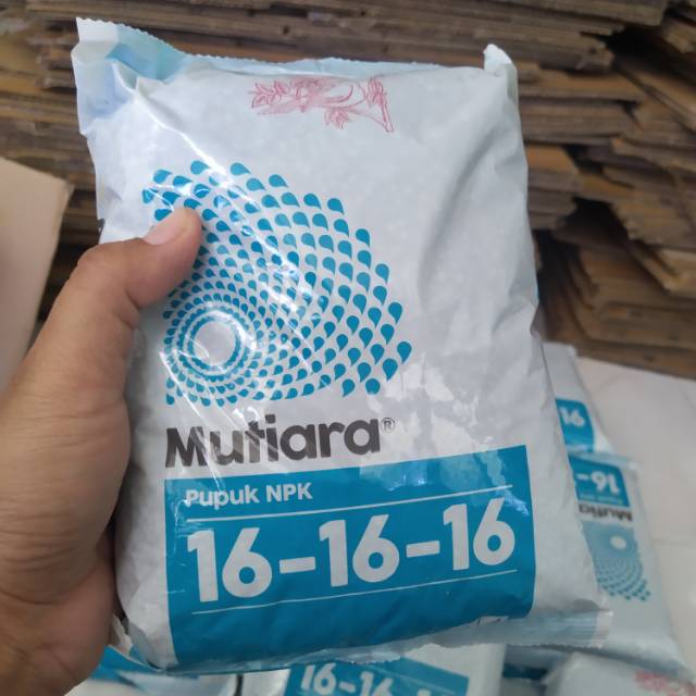 Jual Npk mutiara 161616 kemasan pabrik 1kg | Shopee Indonesia