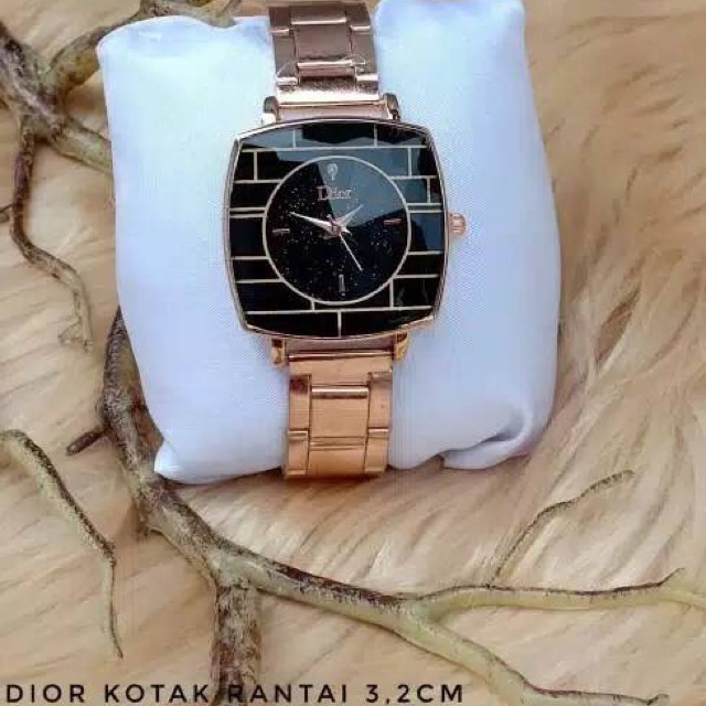 Jual RANTAI DIOR KOTAK (Freebox & baterai cadangan) | Shopee Indonesia