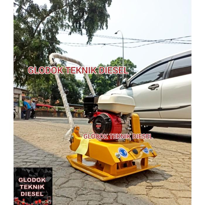 Jual Machinery Stamper Kodok + Engine Honda Gp 160 Plate Compactor ...