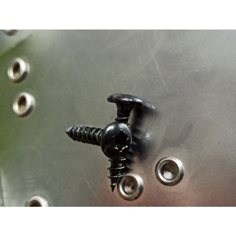 Jual Skrup / Baut cacing hitam kepala bintang - Import uk.4mlx2cm ...