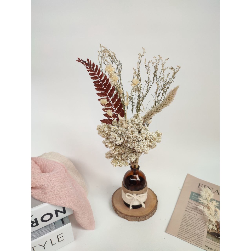 Jual Yuriko set | satu set bunga kering | dried flower | vas bunga kaca ...